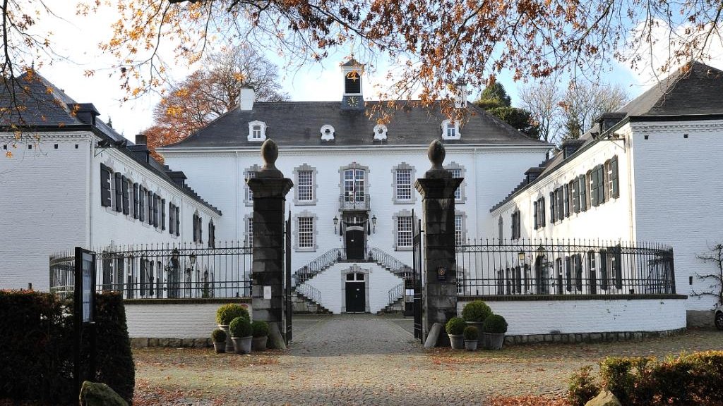 Bilderberg Kasteel Vaalsbroek - Vaals, gelegen in de Limburgse heuvels ...